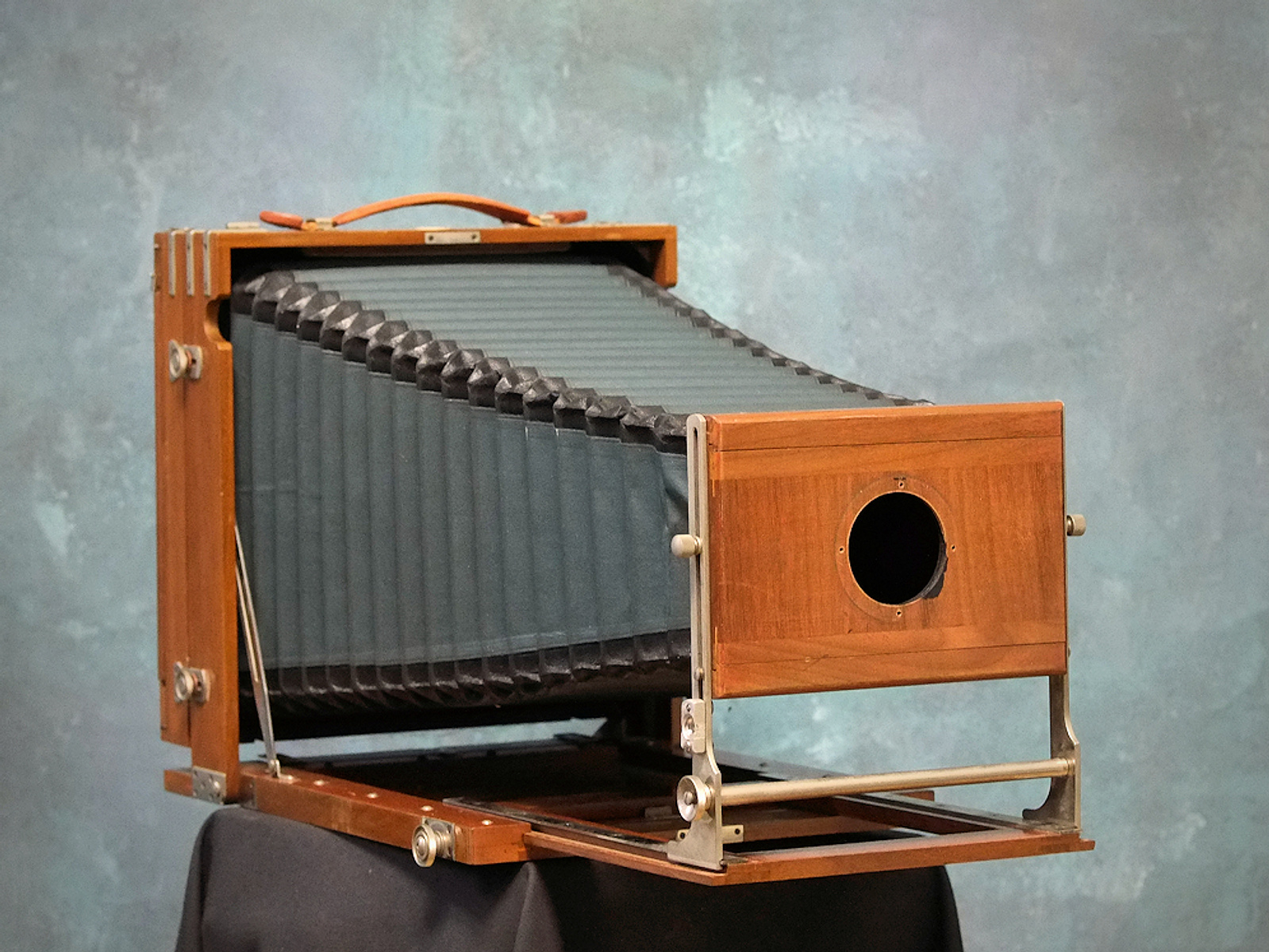 Ica 8x10 wooden field camera - wetplatedreams